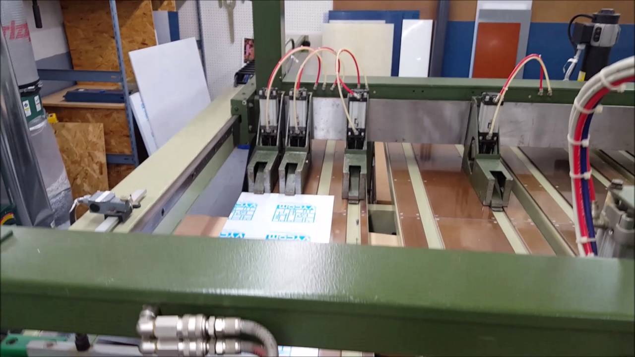 SCMI ALFA 32D Automatic Front Loading Panel Saw - YouTube