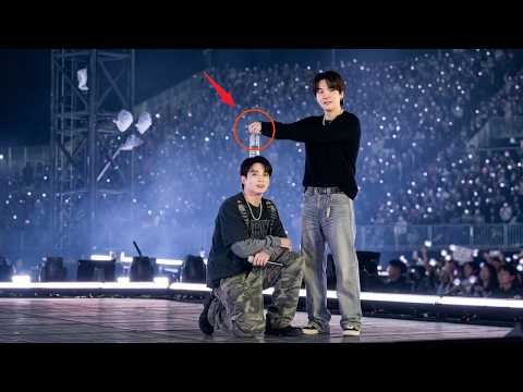 Rare Moments🔴Suga BTS did this surprising thing to Jungkook on stage in Toronto