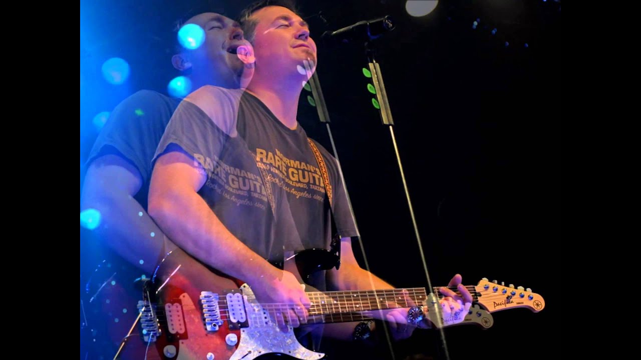 Edwin McCain Sings "Silent Night" - YouTube Music