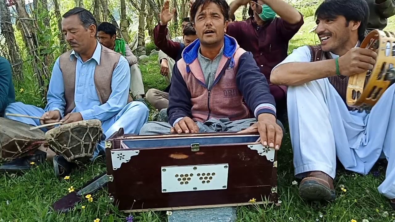 Balti Dance sengar lshaq ghulshan thally Broq. - YouTube