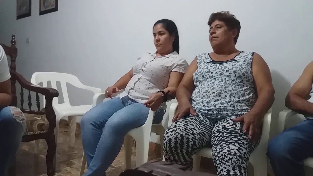 Mi Mama Me La Cuido Yo Youtube
