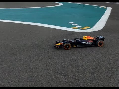 Playing with the Costco Maisto F1 RedBull 1:10 RC Car at our ...