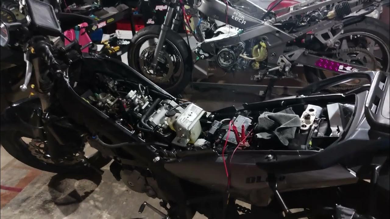 Pink motorkerékpár szerviz-DL650 - YouTube