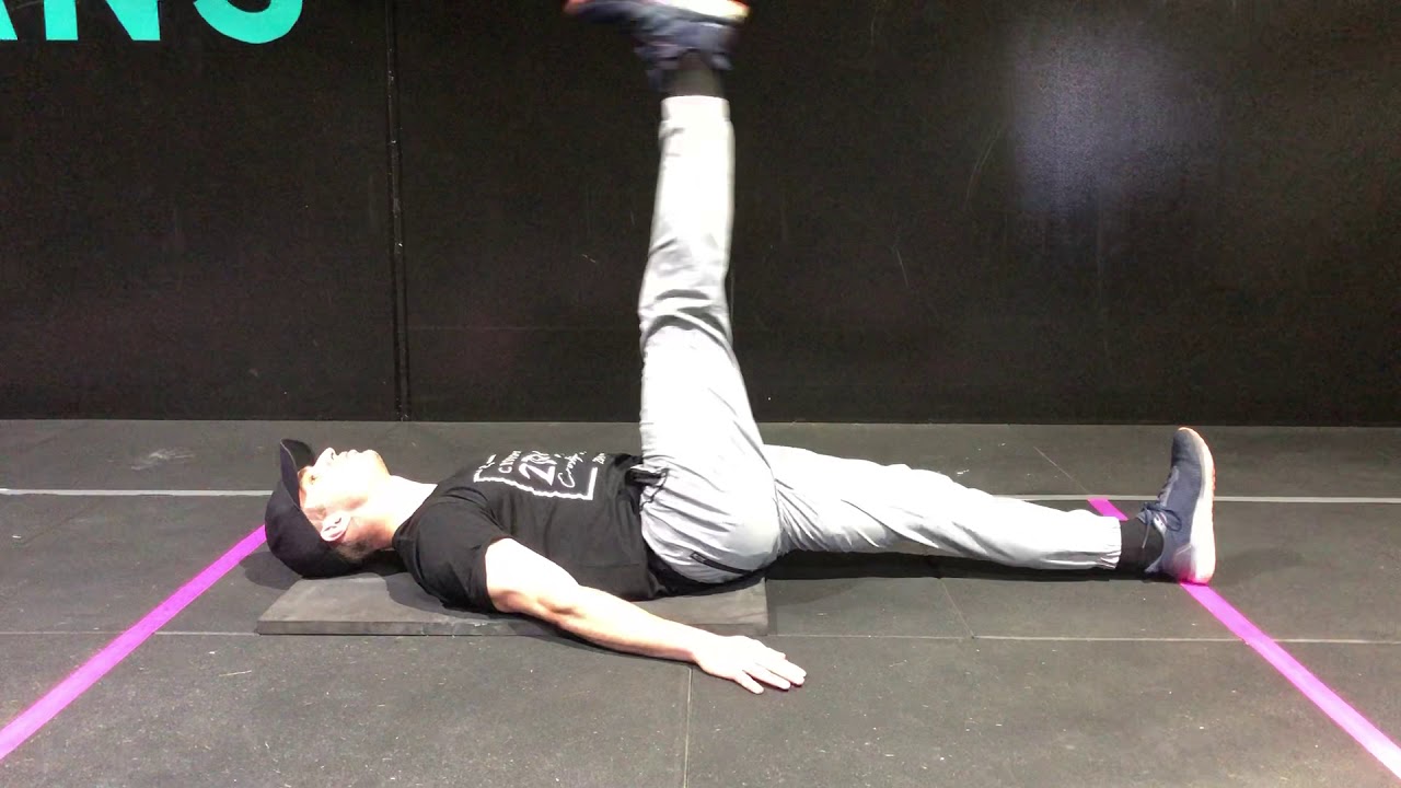 Core Alternating Single Leg Raises - YouTube