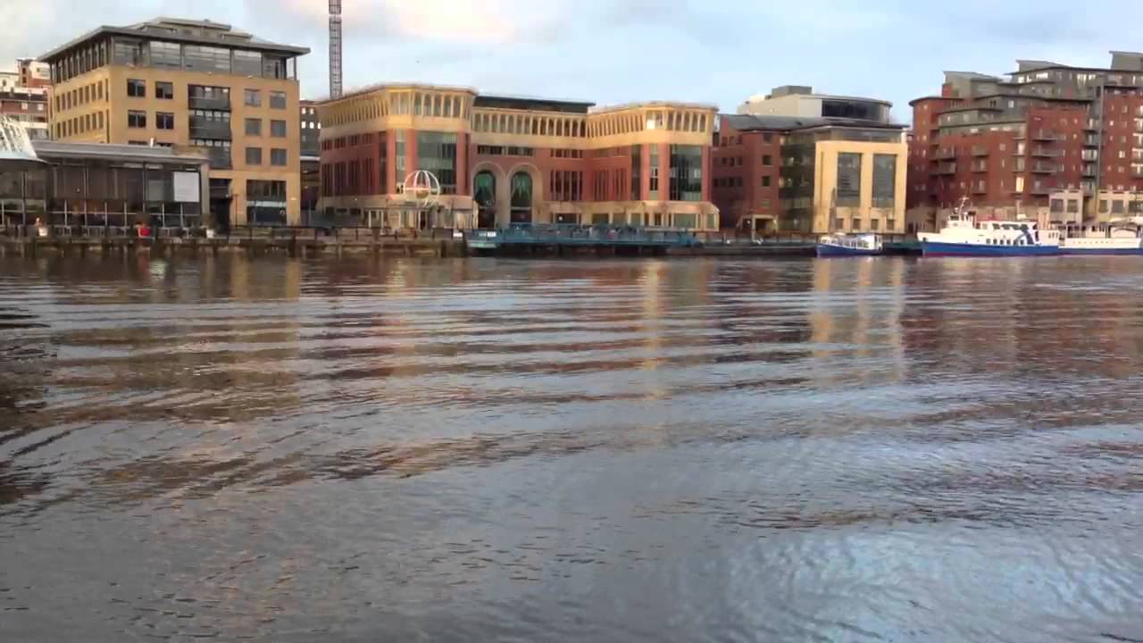 Tyne Tidal Ripples under Millennium Bridge Newcastle Gatesh - YouTube