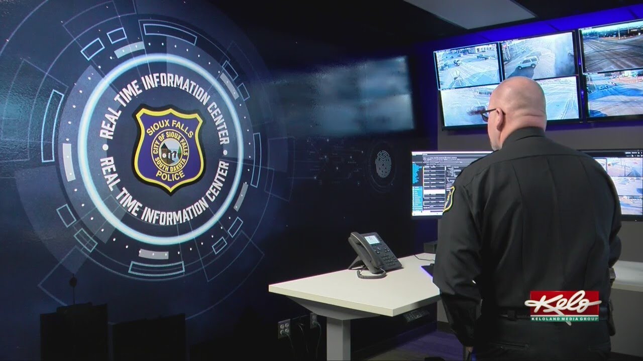 A look inside the SFPD’s new information center - YouTube
