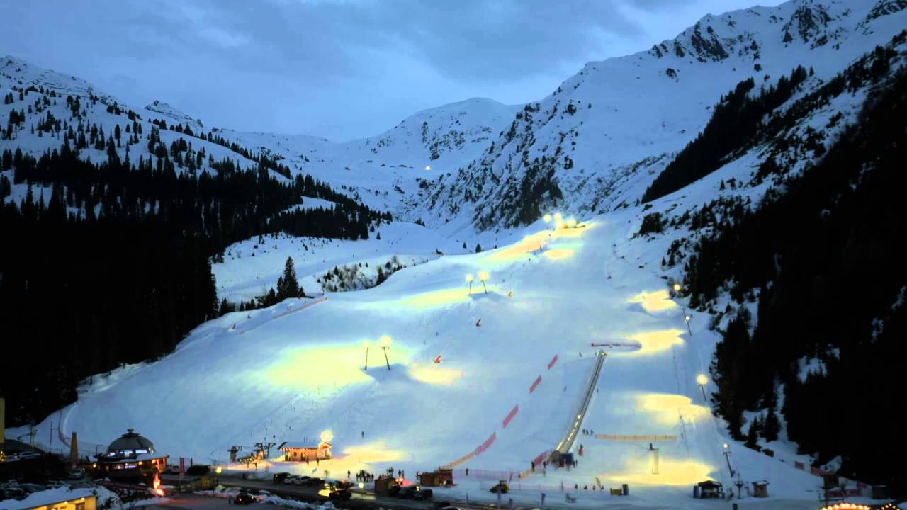 Arctic Beam innovative LED slope lighting - YouTube