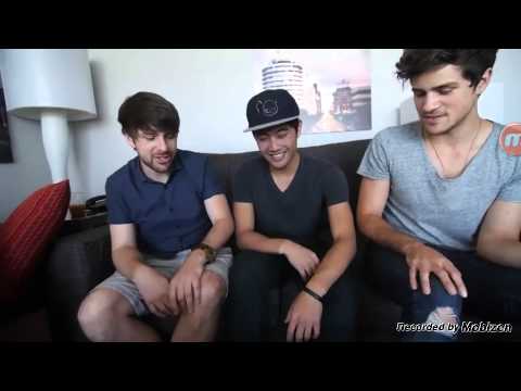 IAN LICKS RYANHIGA'S SHOE!! | More Smosh