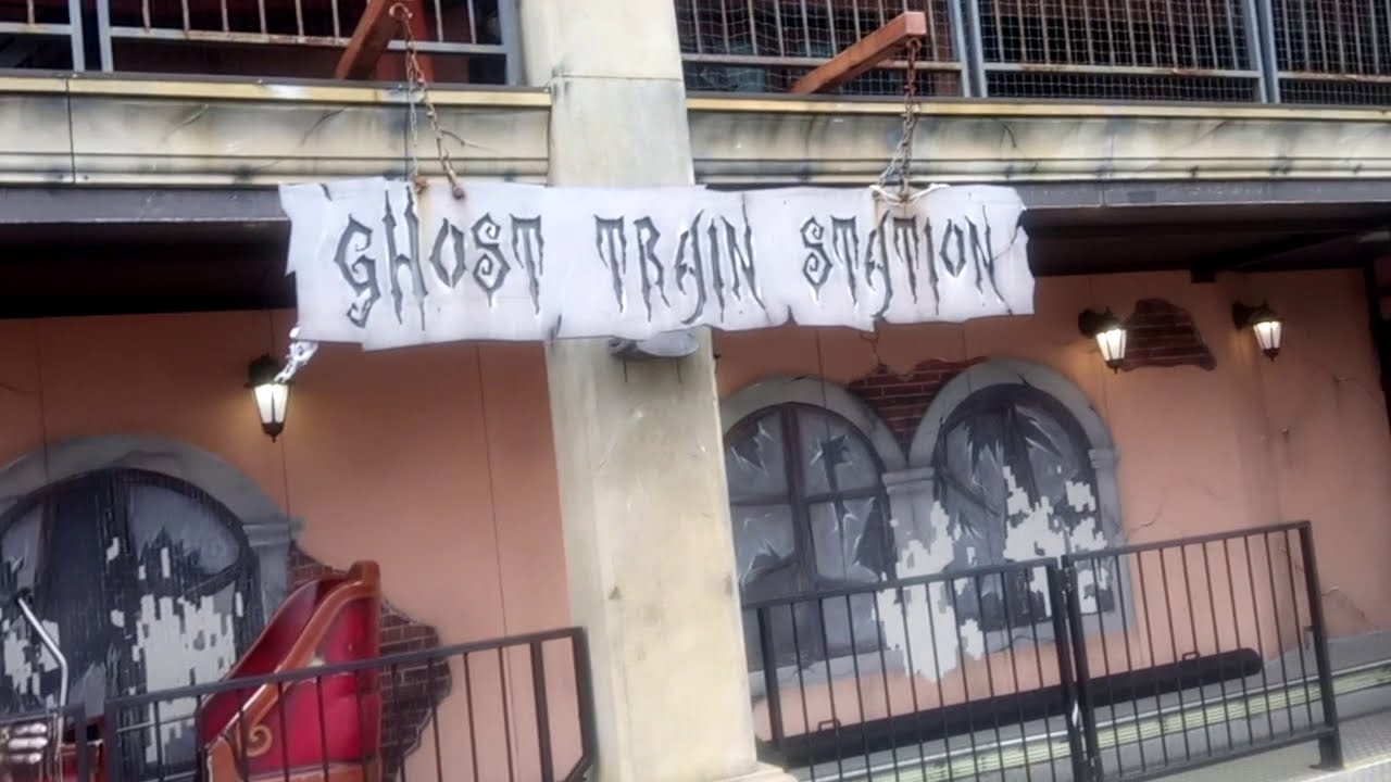 Horror Hotel - Brighton Palace Pier (England) - YouTube