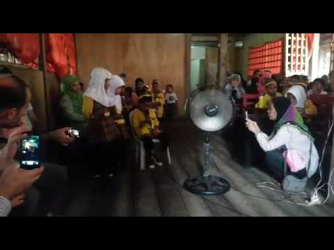 Harika kuran okuyan çocuk FİLİPİNLER - Fatiha suresi