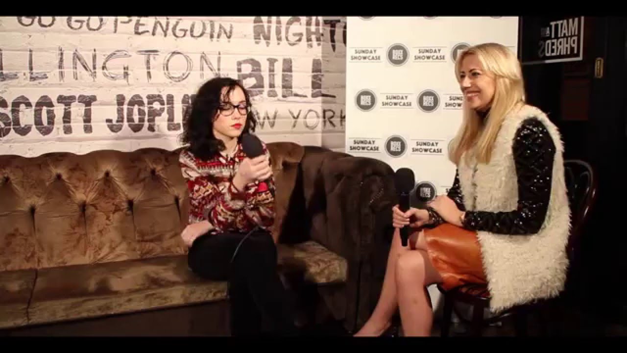 Melanie Kate Interview & live performance: 29th November 2015 - YouTube