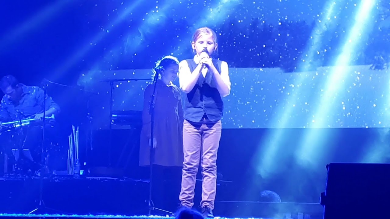 Angelo Kelly&Family"Leise rieselt der Schnee "Panne Dresden - YouTube