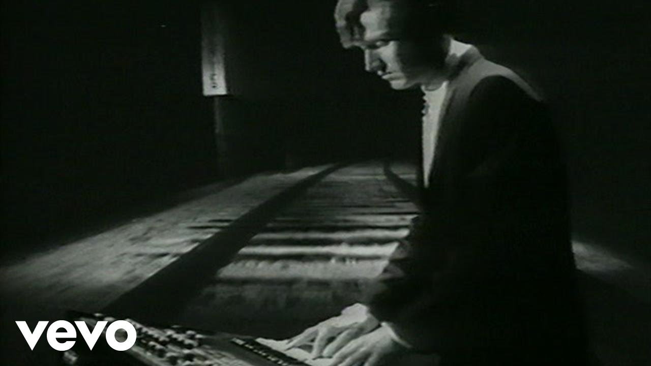 Steve Winwood - Night Train - YouTube