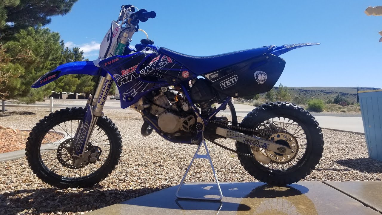 Yz85 6th gear pinned jumps and hauling but - YouTube