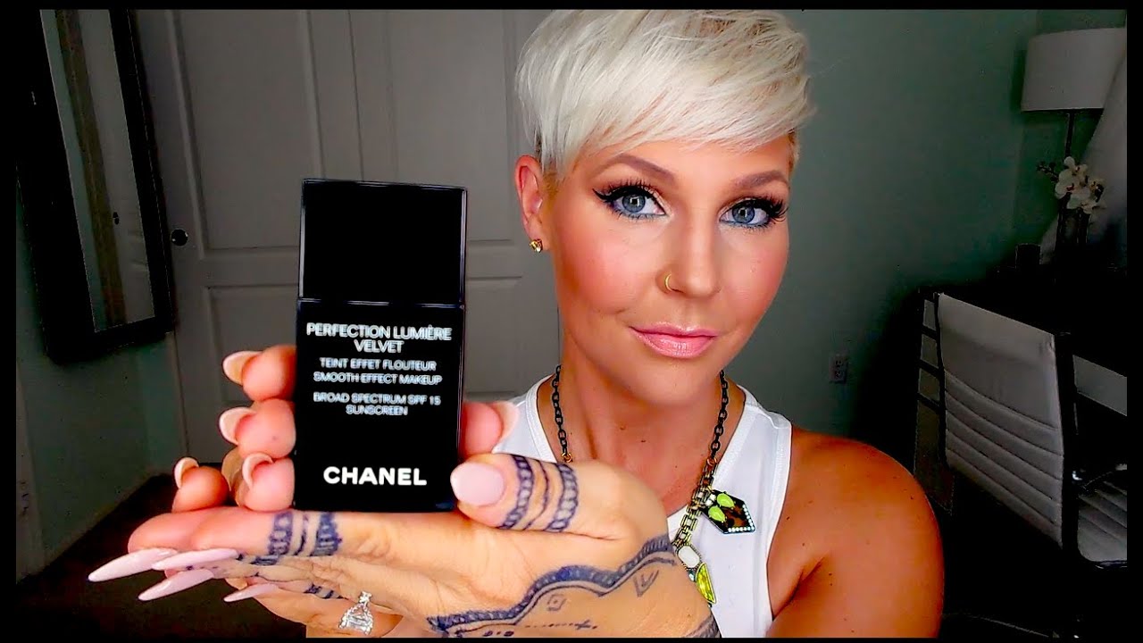 CHANEL PERFECTION LUMIÈRE VELVET Foundation Review & Demo - YouTube