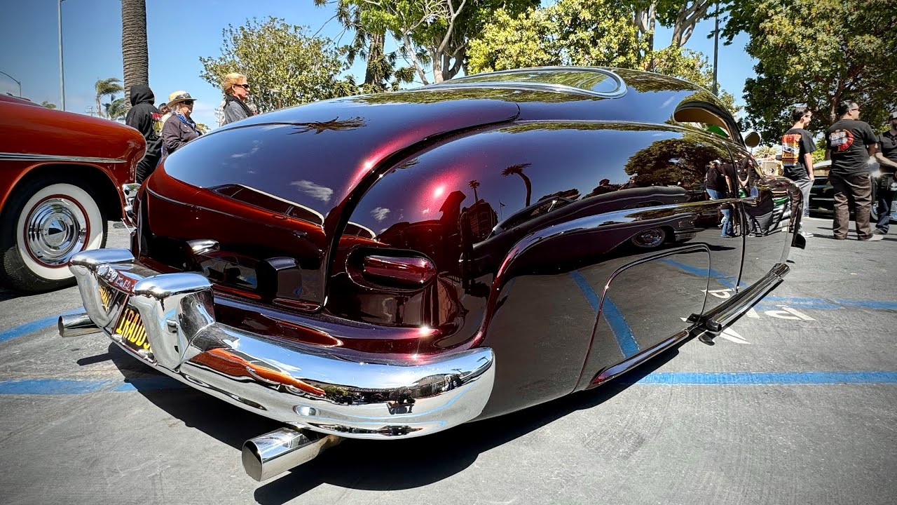 Live at West Coast Kustoms Sat -24 Welcome to The Customikes Experience ;-) - YouTube