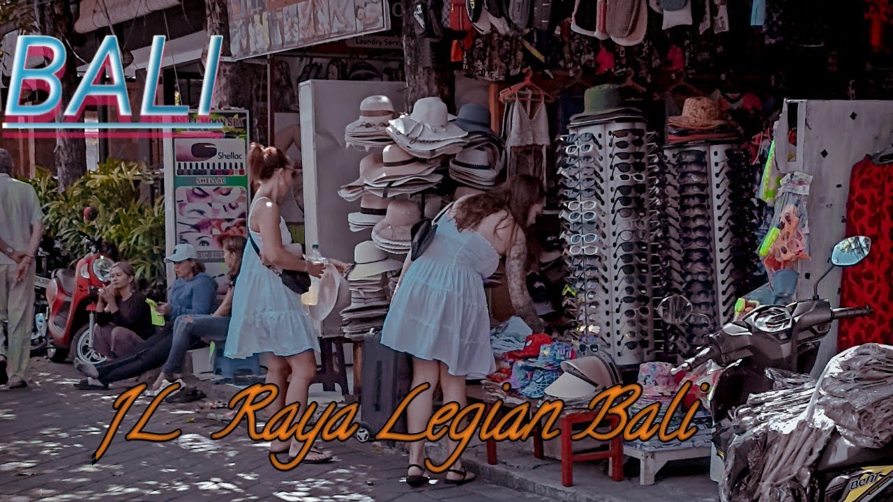 jalan raya Legian Bali/jalan raya seminyak bali/memantau situasi bali ...
