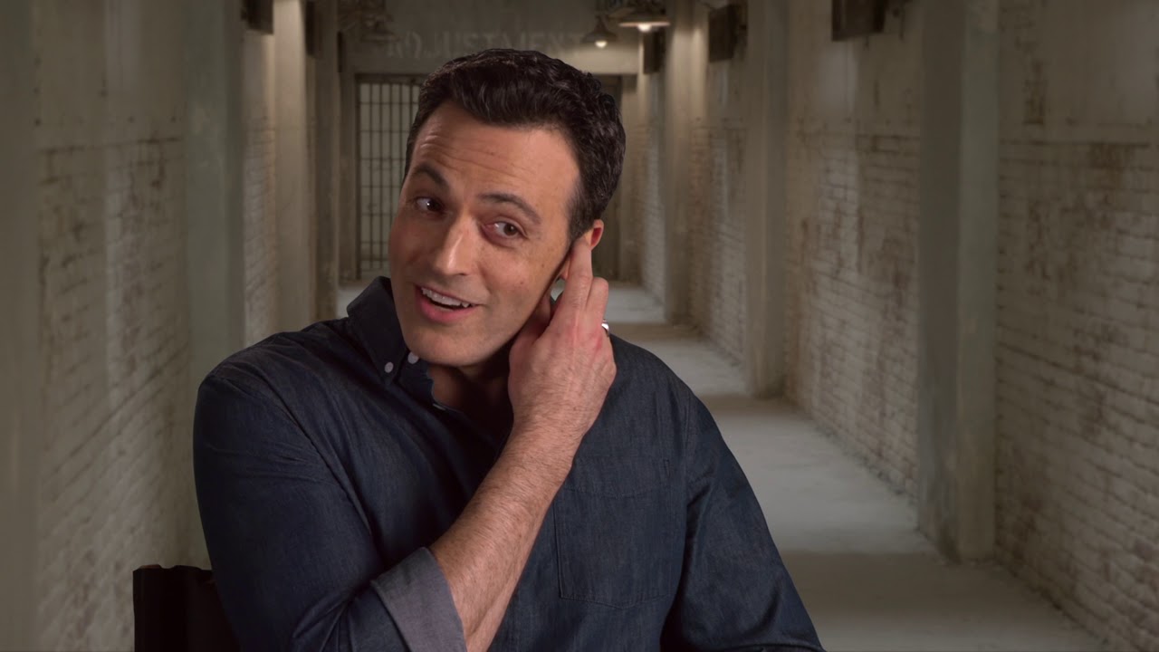 Venom: Reid Scott "Dr. Dan Lewis" Behind the Scenes Movie Interview ...