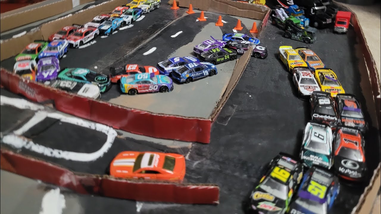 NASCAR ally cup series race at Phoenix Road course Round of 8 - YouTube