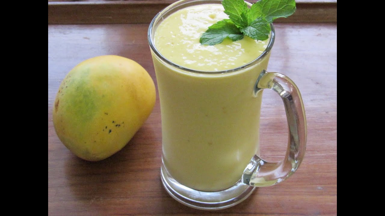 Mango Lassi - Low Fat Mango Lassi Recipe - Skinny Mango Yogurt Smoothie ...