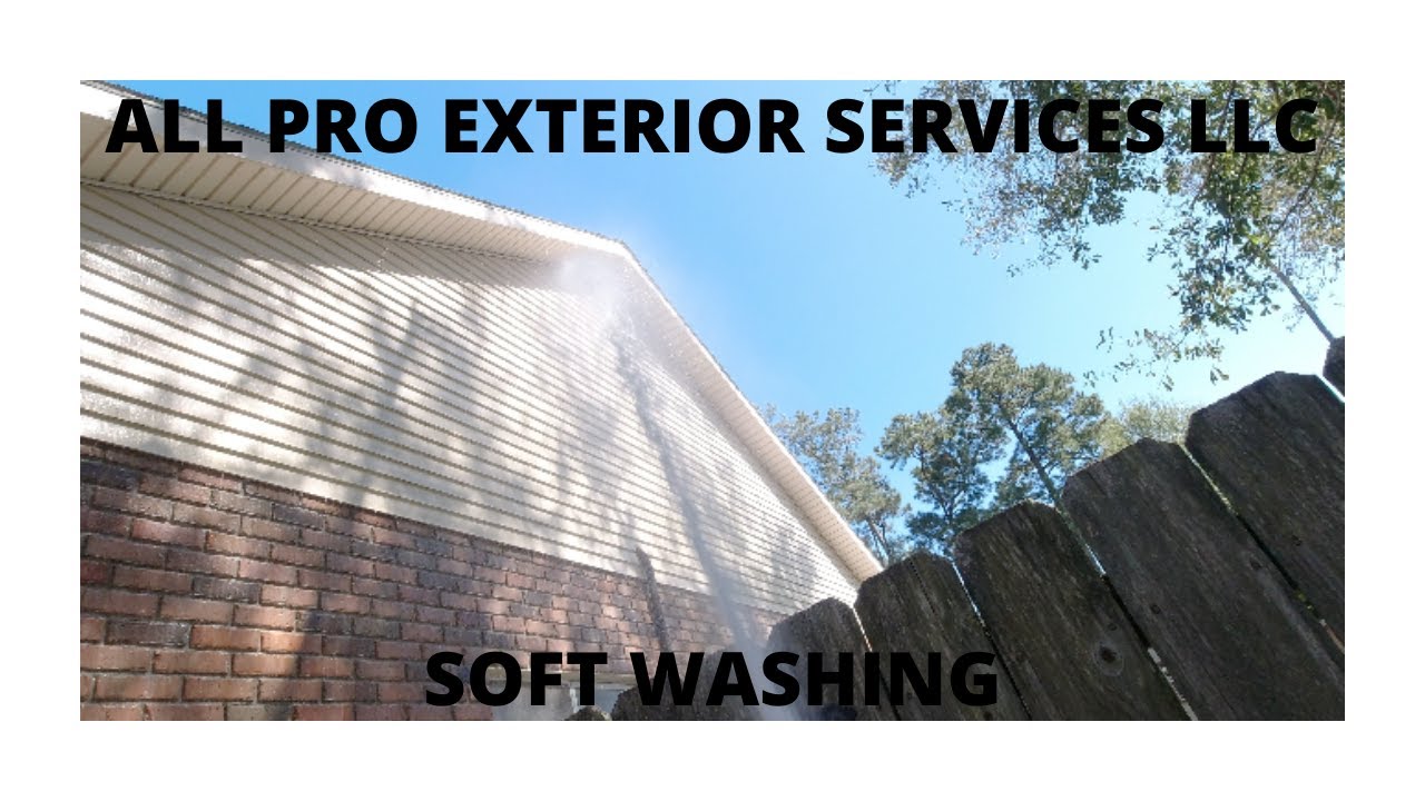 2 Soft Wash Jobs on Saturday - YouTube