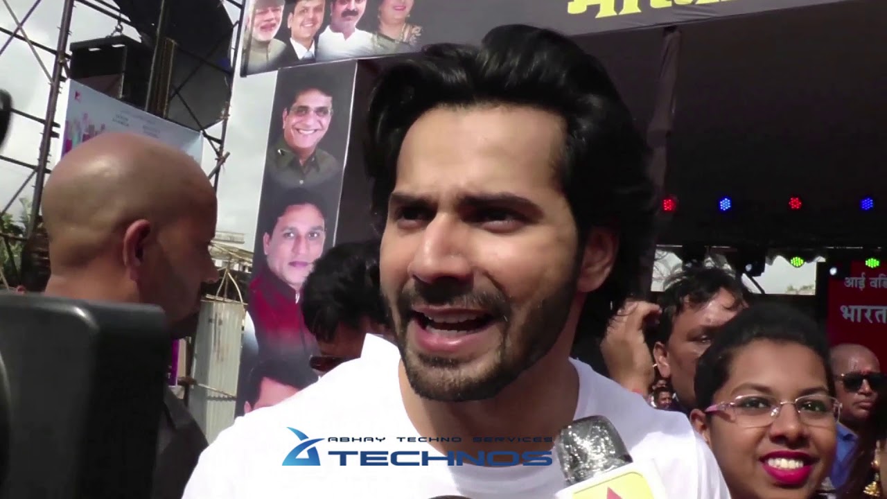 Varun Dhawan Live Dance Performance At Ghatkopar Ram Kadam Dahi Handi ...