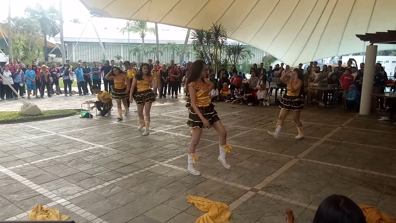 Dance Mayora indah cibitung at POR 2020 - YouTube