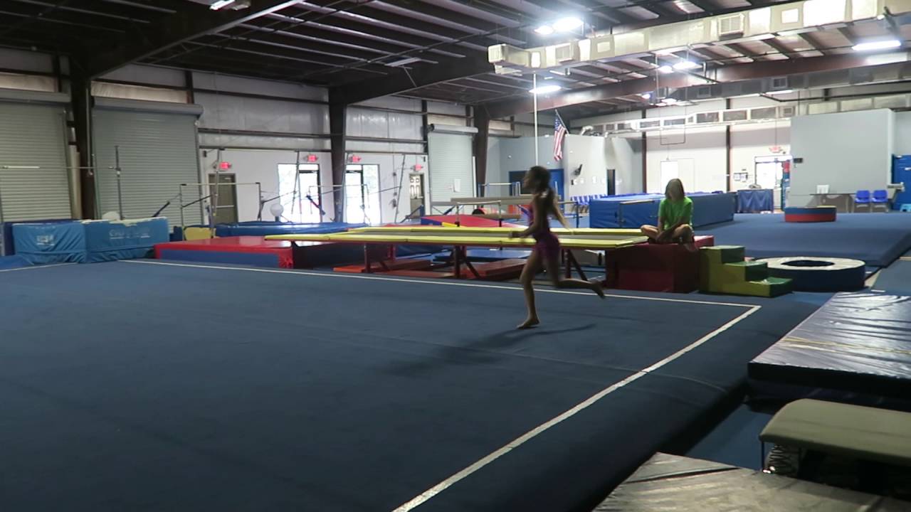 Francesca's Floor Routine - YouTube