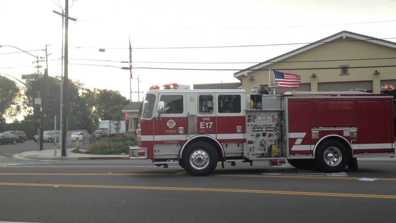 OCFA engine 17 responding - YouTube