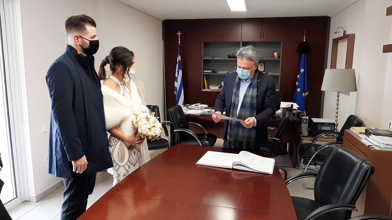 Πολιτικός γάμος Θεοδώρας και Ανδρεα στο Δημαρχείο Ωρωπού από τον ...