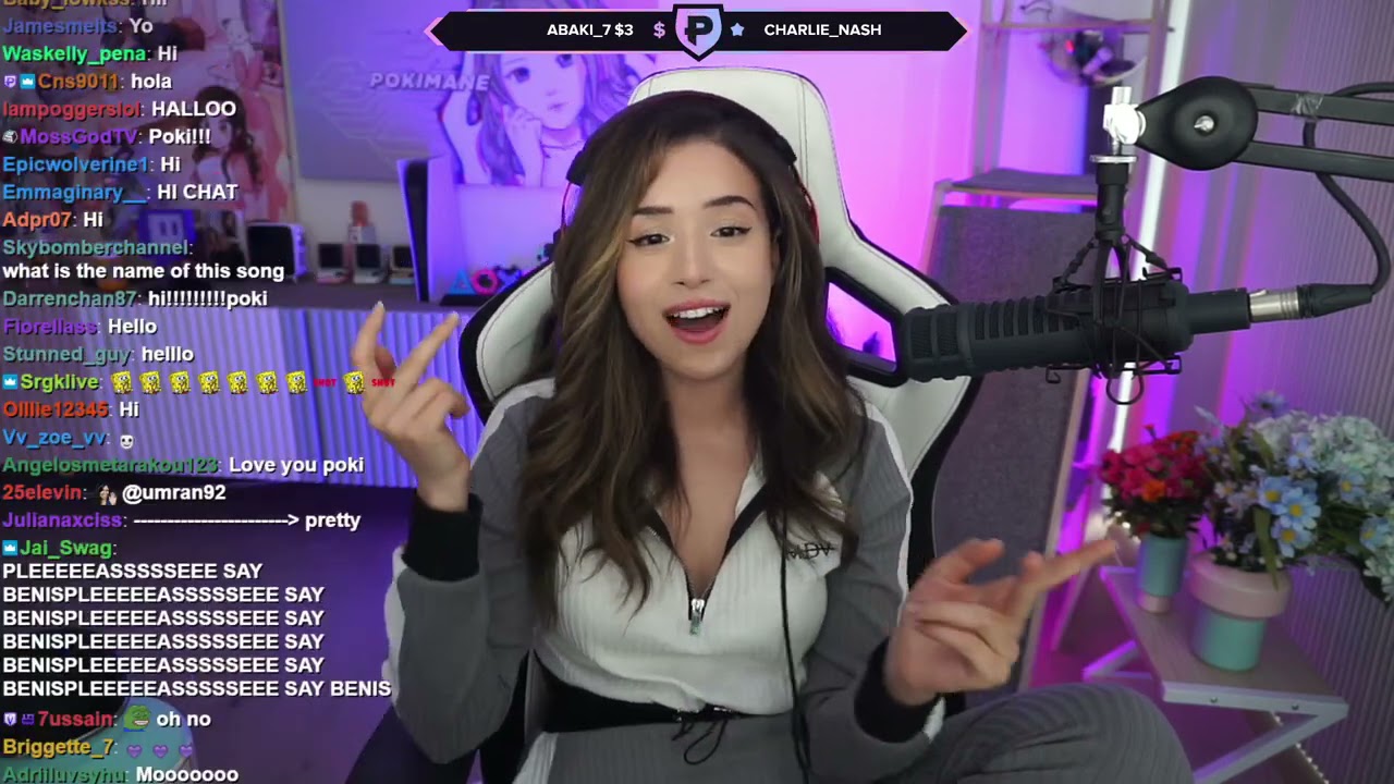 Pokimane - smol minecraft newbie plays with expert karl jacobs - YouTube