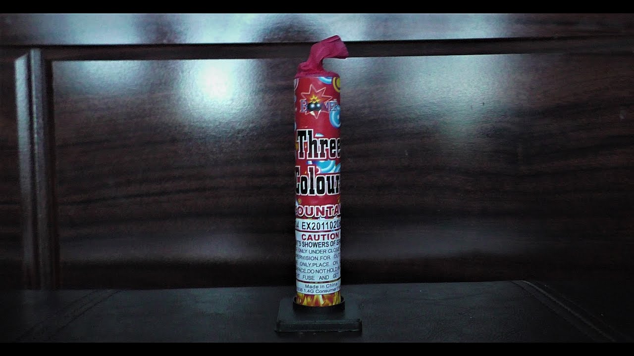 Boomer Fireworks - Three Colours Fountain - YouTube