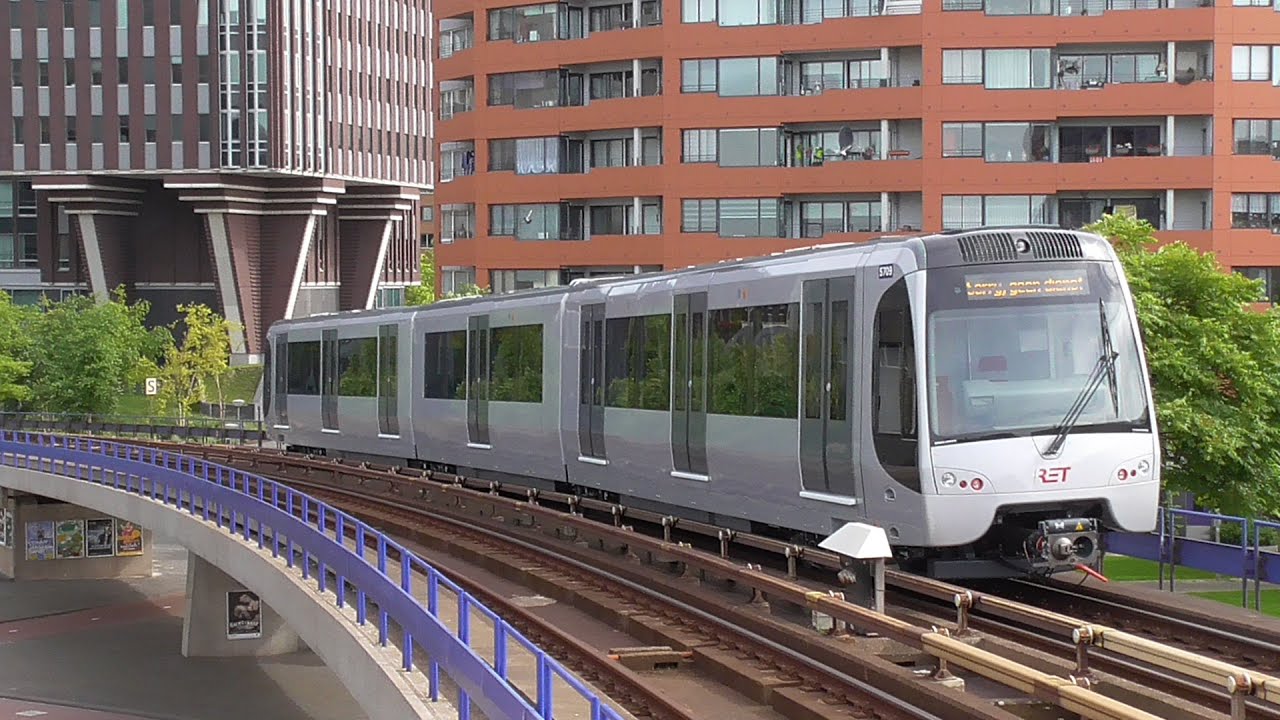 RET Nieuwe HSG3-rijtuig 5709 als proefrit op station Rijnhaven - YouTube