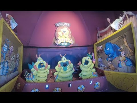 Heimlich's Candy Corn Toss - New Game at Pixar Pier - YouTube