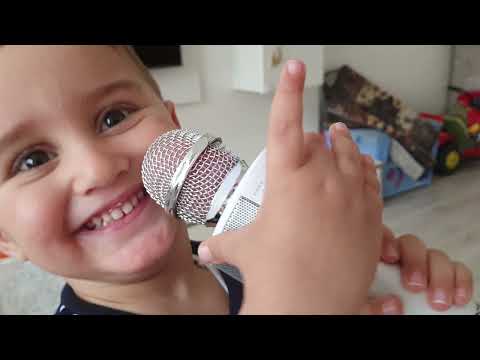 Efe mikrofon aldı yusuf emir şarkı söyledi.