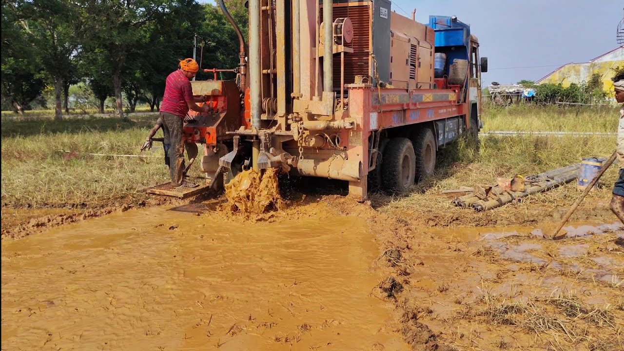 During Borewell Digging A River Of Gold Was Found Which Yielded 20HP ...