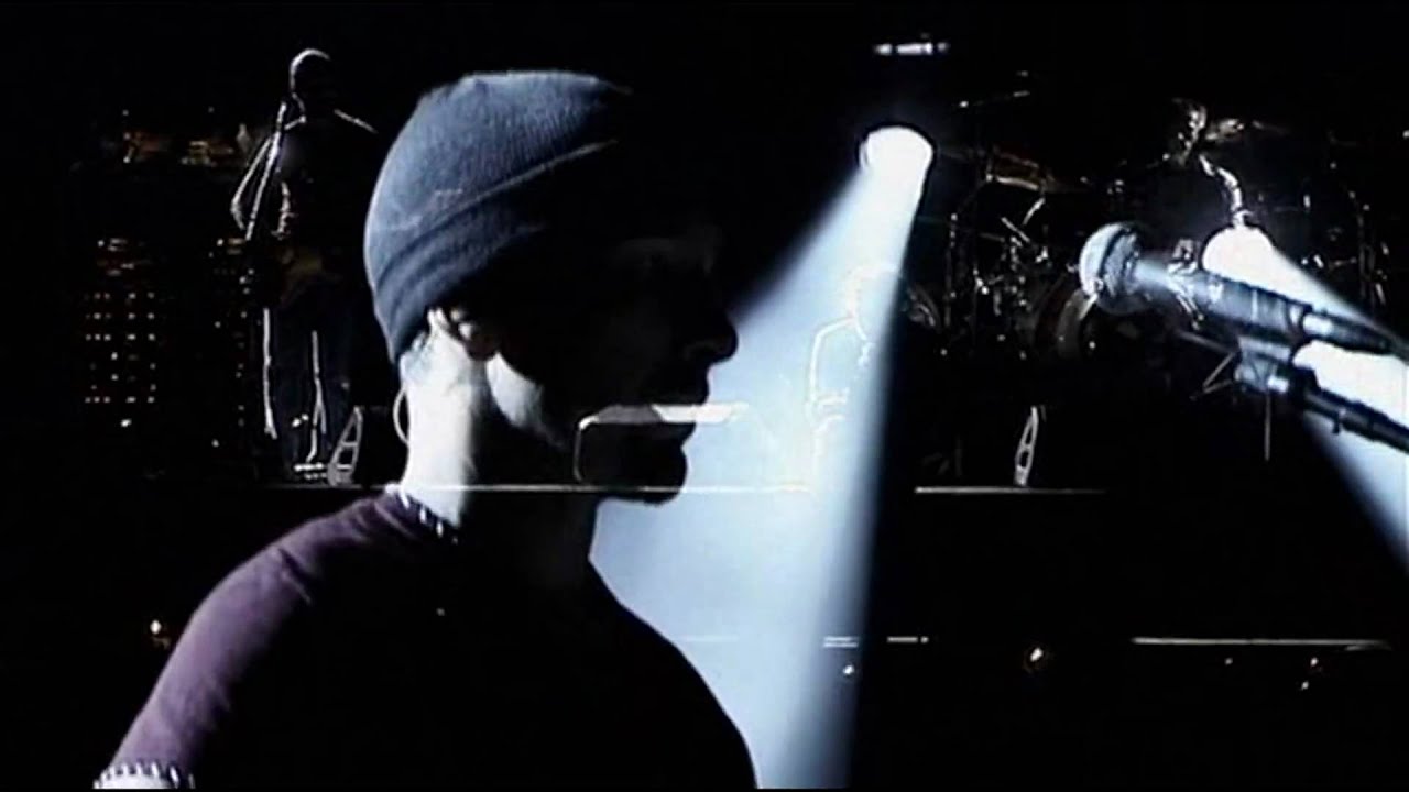 07 - U2 Wake Up Dead Man (Slane Castle Live 2001) HD - YouTube