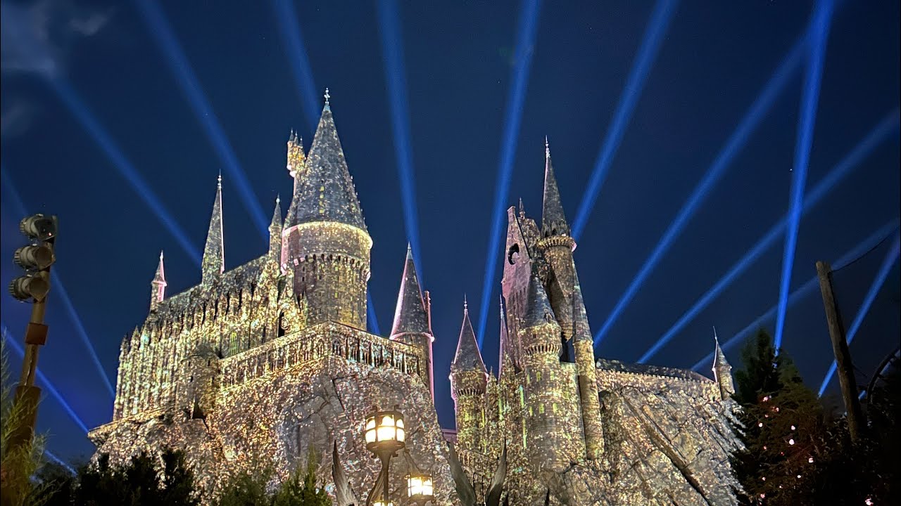 Hogwarts castle light show | Islands of Adventure - YouTube