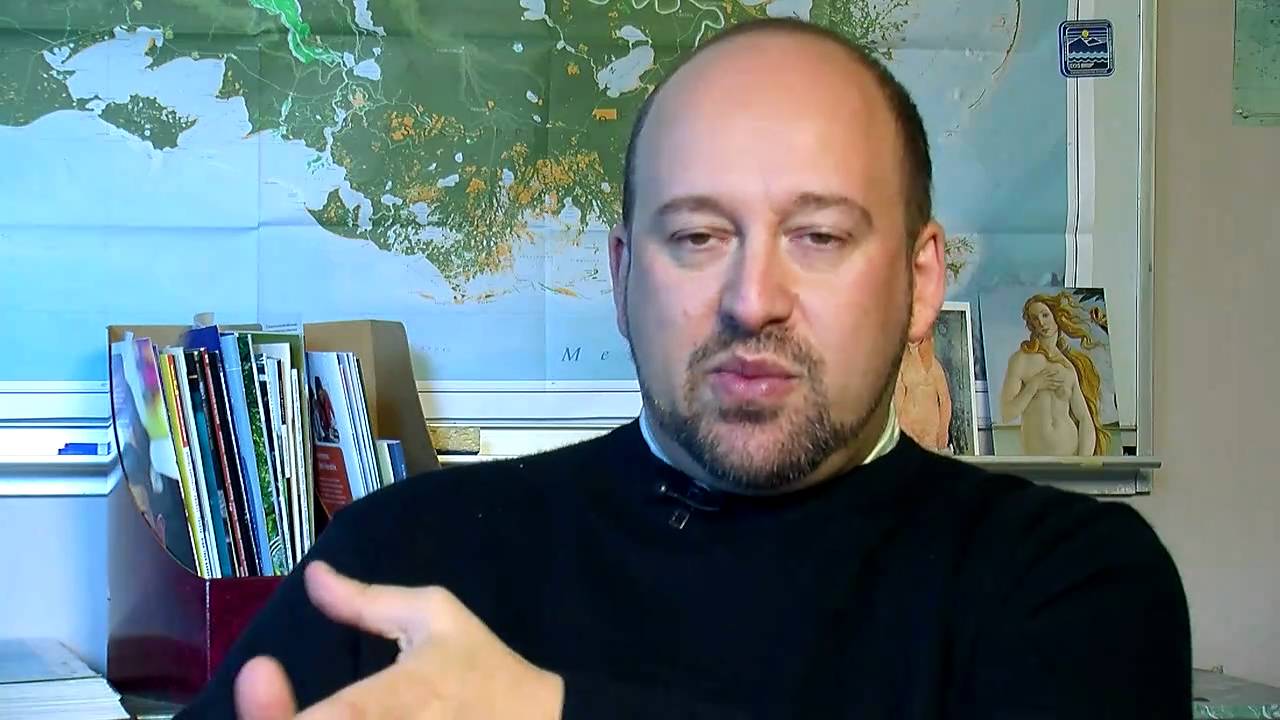 Gavin Schmidt talks about the politics of climate change. - YouTube