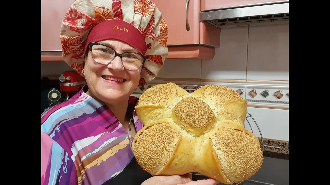Pan 🍞 en Forma de Flor 🌼 Fácil y Rico 😋 - YouTube