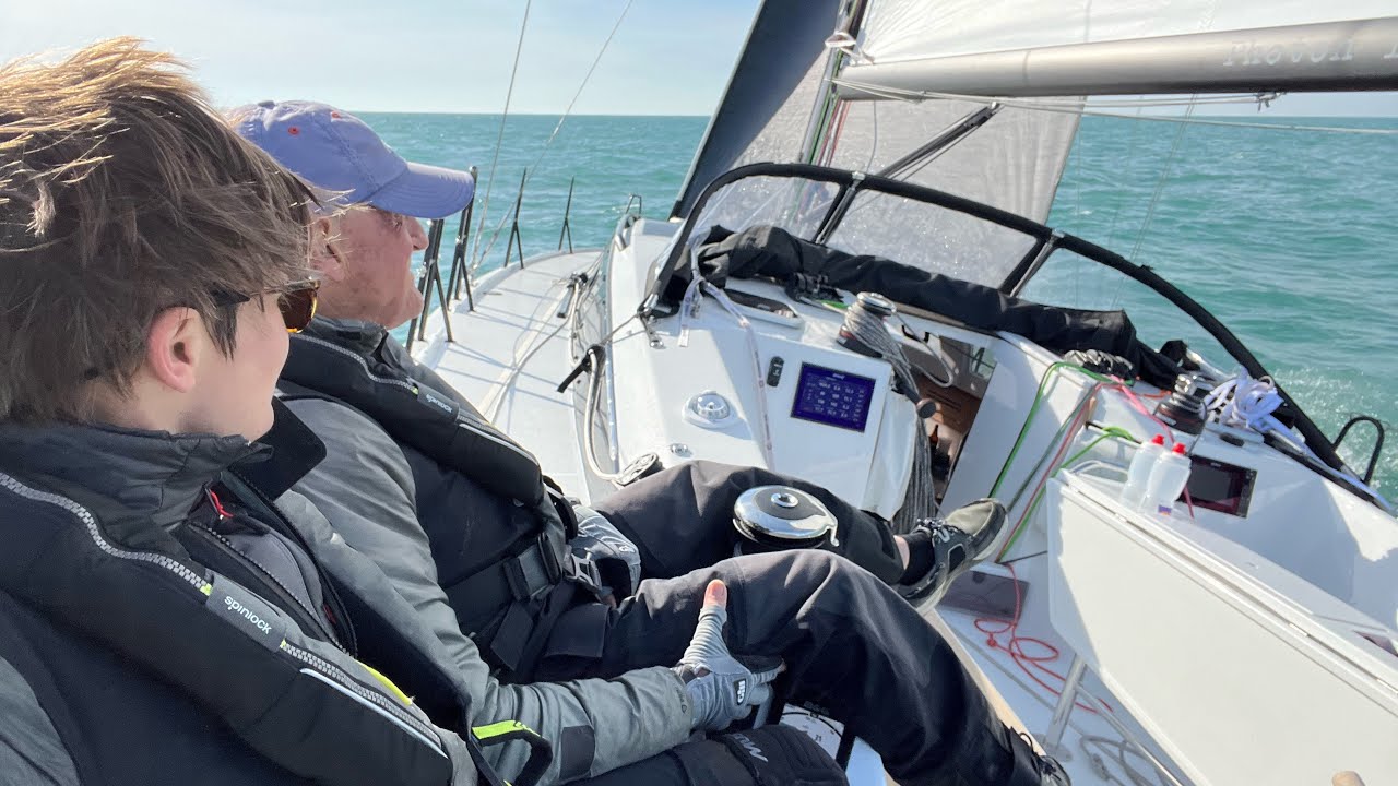 JPK39FC Photon Infinity 13# Interlude @PhiSailing - YouTube