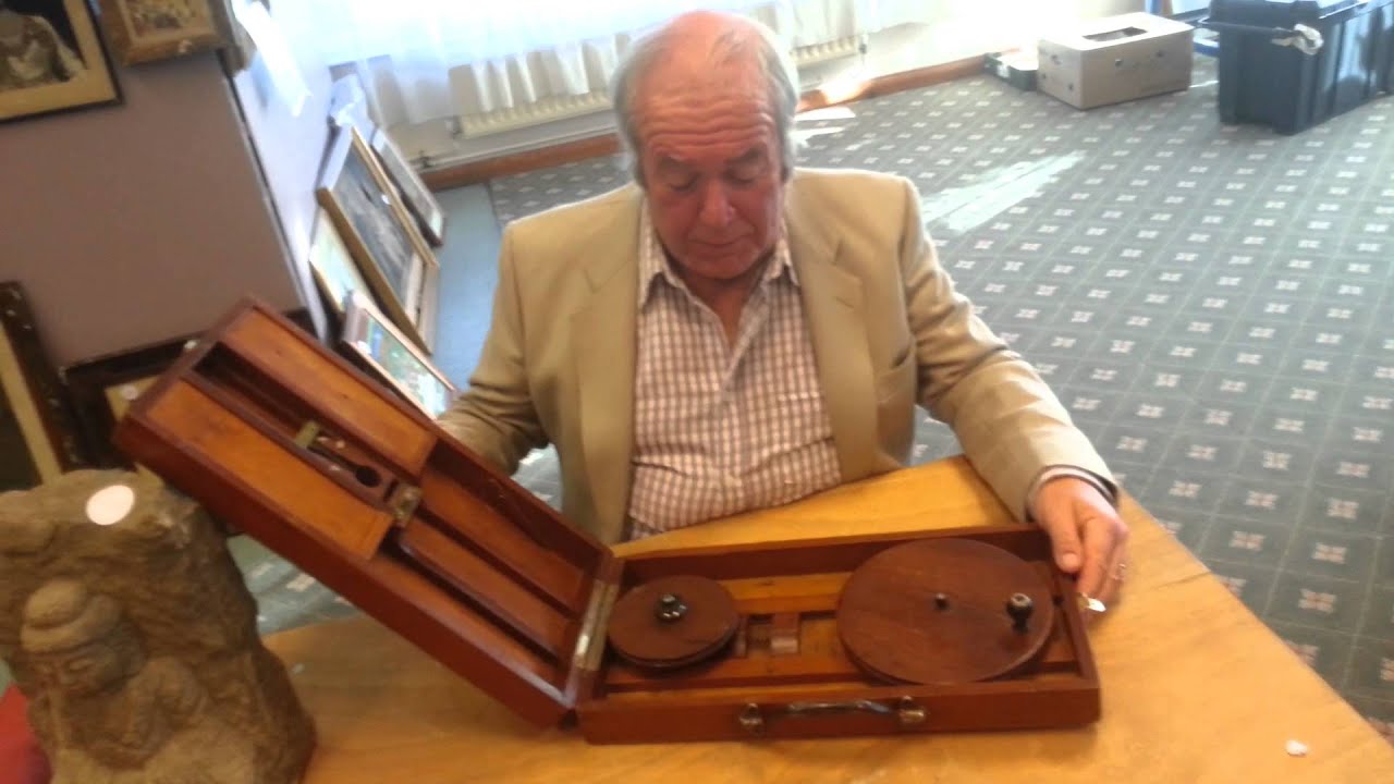 Historic spinning wheel goes under the hammer - YouTube