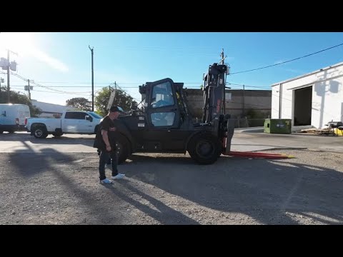 OCTANE FD100 22,000lbs Diesel #1689 - Forklift for Sale - YouTube