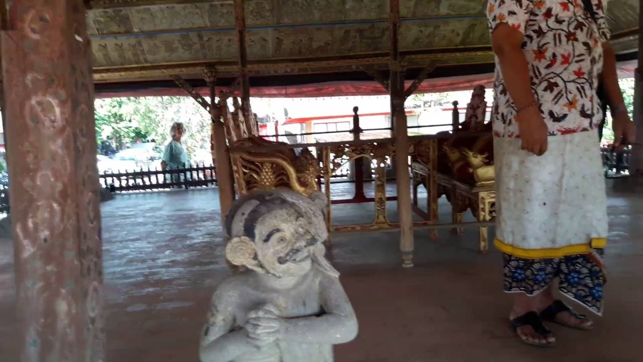 Bali Klungkung Palace and Temple and The Kerta Gosa (Justice Hall ...