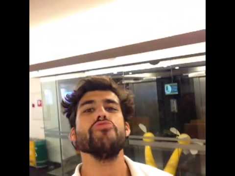 Turk kizinin sosyal medyayla imtihani can celikay