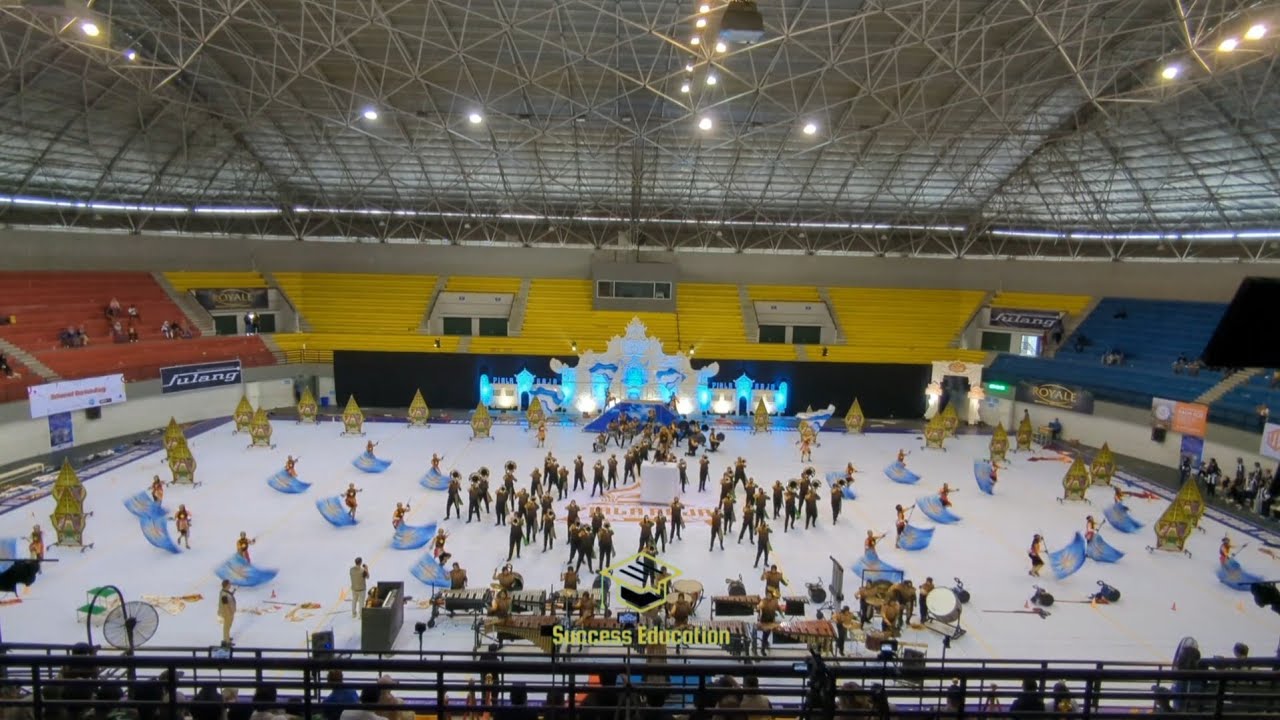TERKEREN SE INDONESIA!!!JUARA 2 KONSER MARCHING BAND BSSB SMANEKA ...