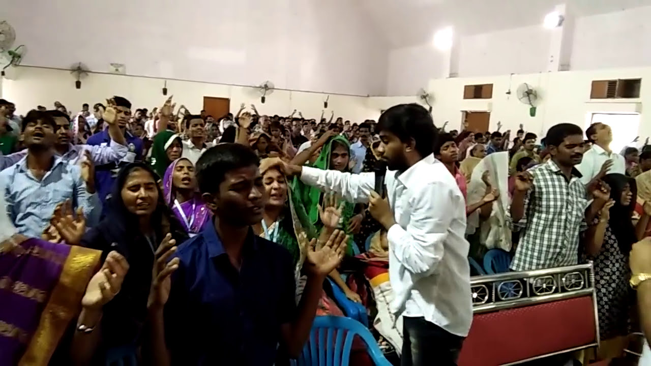 DANIEL MOHAN SINGH -GOD'S POWER FALLS IN VIZAG FIRE CONFERENCE 2016 ...