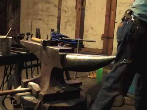 Forge welding the Borax brake rod ends - YouTube