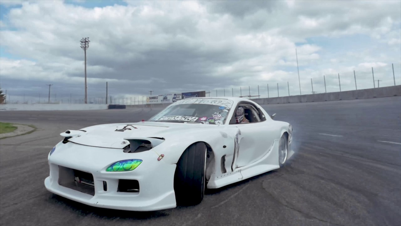 Tandem Drifting RX7's With Garage 52 - YouTube