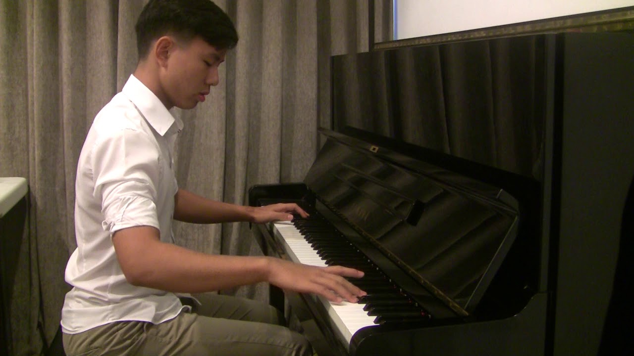 ISAAC LOW - Nocturne in C# minor (Chopin) - YouTube